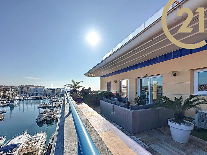 Appartement à vendre - Fréjus - 6 pièces - 3 chambres