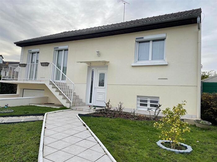 Maison à vendre - Pontault-Combault - 5 pièces - 3 chambres