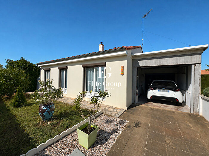 Maison 4 pièces à Tonnay-Charente, à vendre
