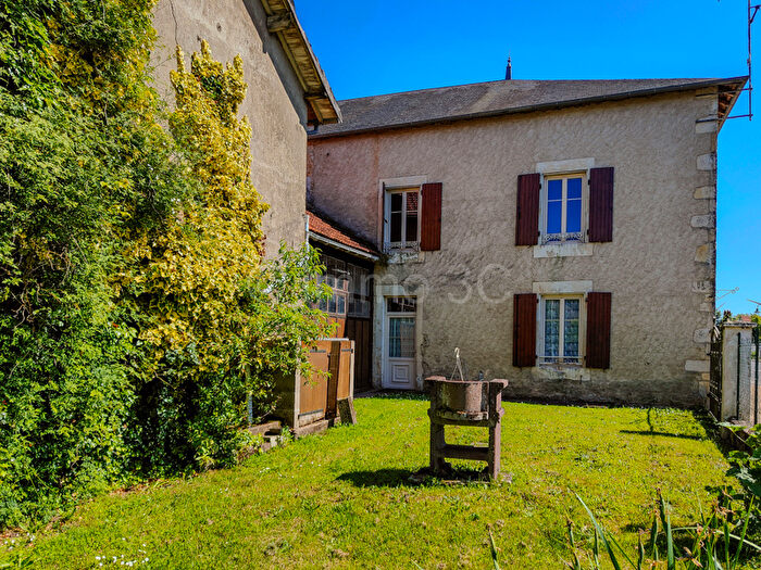 Maison à vendre - Chaunay - 10 pièces - 5 chambres