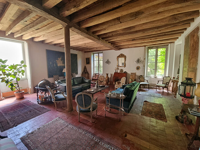 Maison 15 pièces à vendre à Pougues-les-Eaux