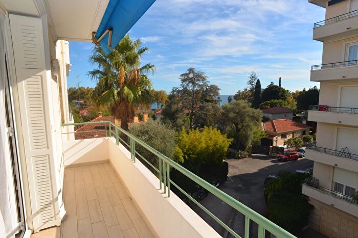 Appartement à vendre - Menton, Hôtel de Ville, Vieille Ville, Musée, Madone, Carnolès - 2 pièces - 1 chambre