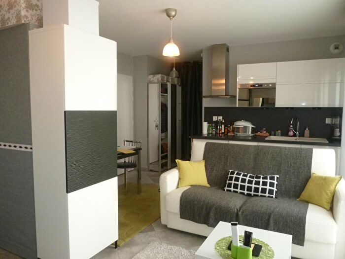 Appartement à louer - Lyon e , La Plaine, Santy - 1 pièce