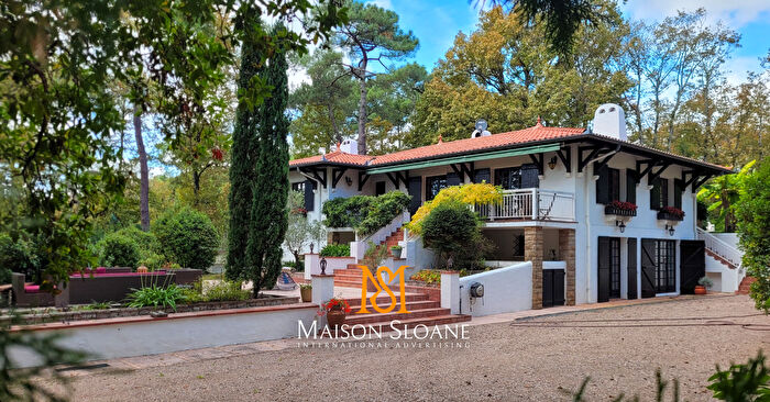 Maison 11 pièces à vendre - Vacquiers