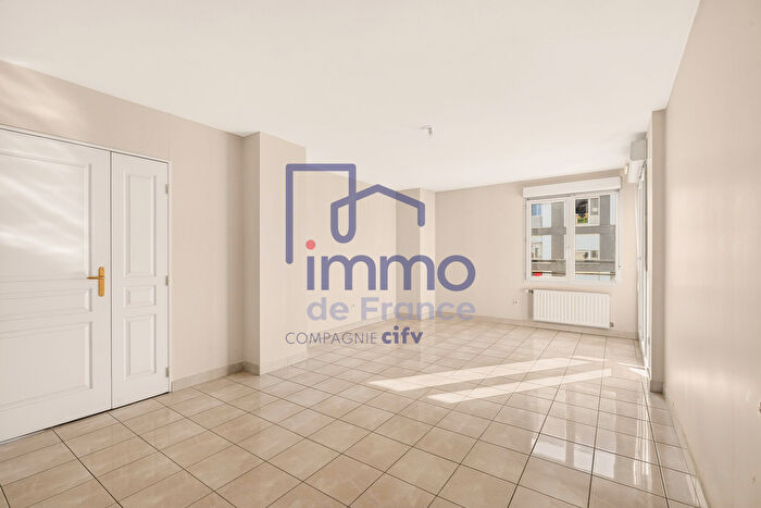 Lyon 8ème, Bachut, Transvaal : Appartement 4 pièces à vendre