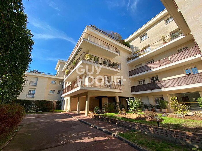 Appartement à louer - Pervenches, Fontenay Aux Roses - 2 pièces - 1 chambre