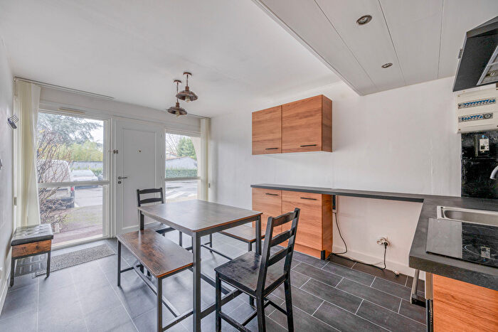 Appartement à vendre - Mérignac, Saint-Augustin - 3 pièces - 2 chambres