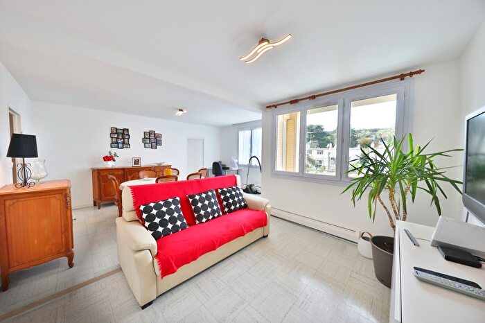 Appartement à vendre - Chenôve, Chenôve - 4 pièces - 2 chambres