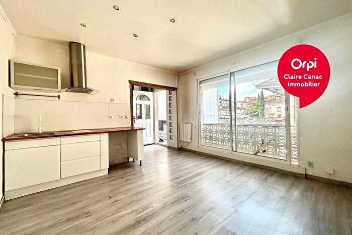 Appartement à louer - Centre Ville, Castres - 2 pièces - 1 chambre