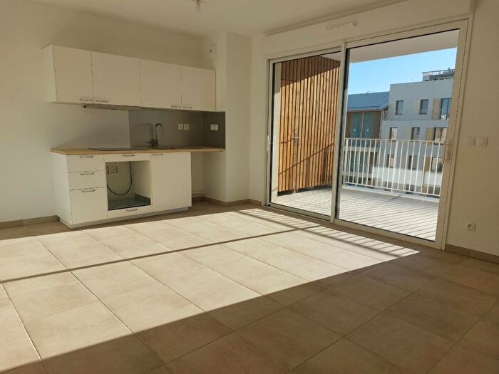 Appartement à louer - Marseille e , Les Baumettes - 2 pièces - 1 chambre