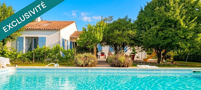 Maison 6 pièces à Genouillé, à vendre