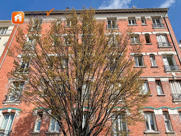 Appartement à louer - Hauts dAsnières-Métro, Asnières-sur-Seine - 2 pièces - 1 chambre