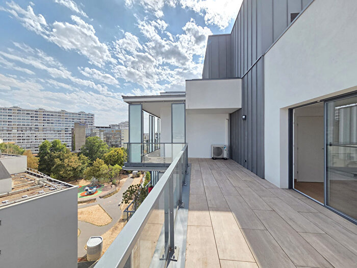 Appartement 6 pièces à louer à Quartiers Centre, Colombier