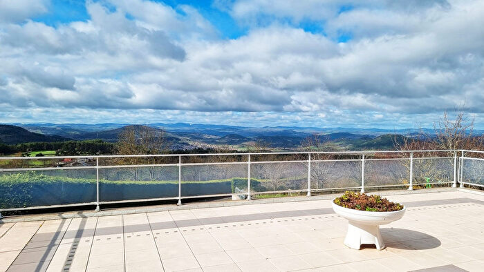 Maison à vendre - Saint-Julien-Chapteuil - 5 pièces - 3 chambres