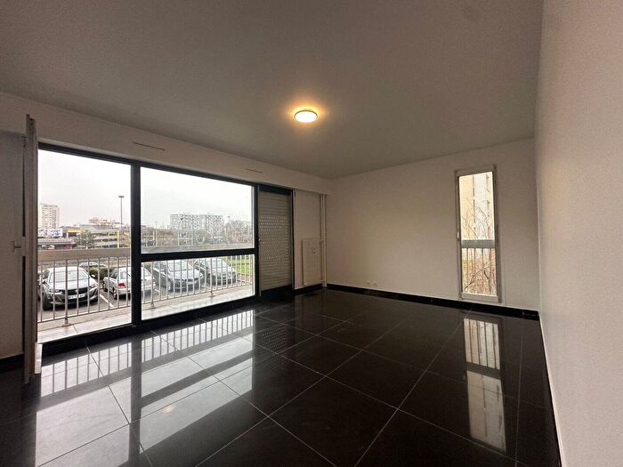 Appartement à louer - Abbaye, Créteil - 3 pièces - 2 chambres