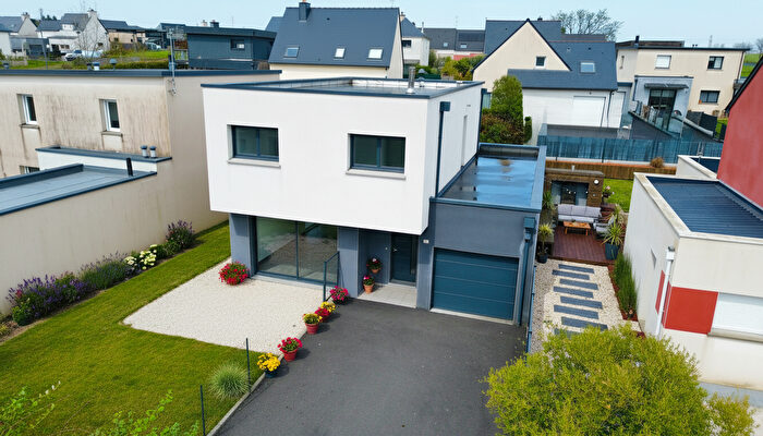 Maison à vendre - Ossé - 6 pièces - 4 chambres