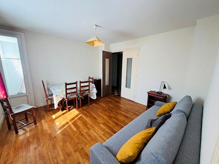 Appartement à louer - Grenoble, Berriat - 3 pièces - 2 chambres