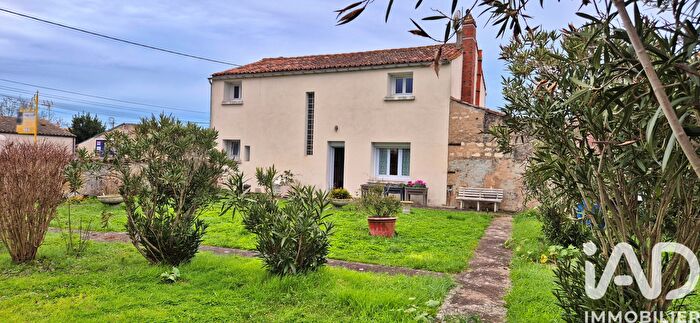 Maison à vendre - Ciré-dAunis - 5 pièces - 4 chambres