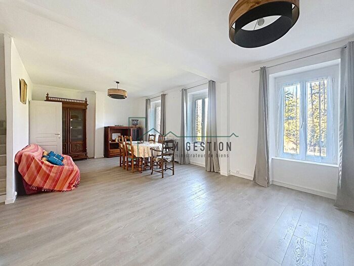 Maison 5 pièces à louer - Saint-Sulpice-Laurière