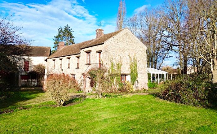 Maison 7 pièces à Hargeville, à vendre