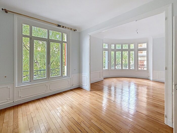 Appartement à vendre - Reims, Centre-ville - 5 pièces - 3 chambres