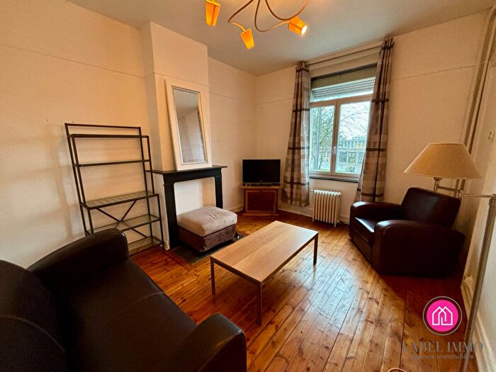 Appartement à louer - Nungesser-La Briquette-Faubourg de Cambrai, Valenciennes - 2 pièces - 1 chambre