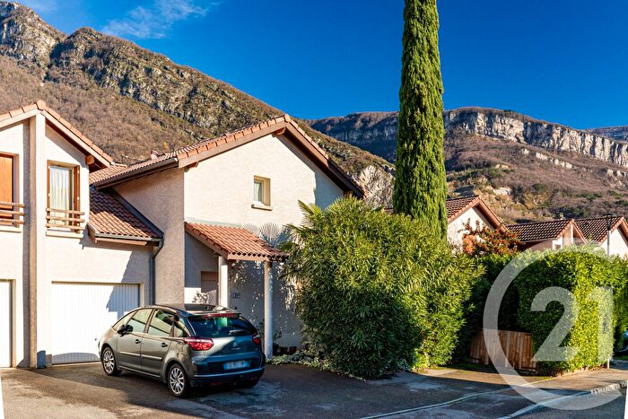 Maison à vendre - Voreppe - 5 pièces - 4 chambres