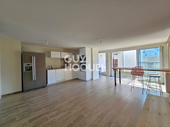 Appartement à vendre - Billère, Centre-ville - 3 pièces - 2 chambres