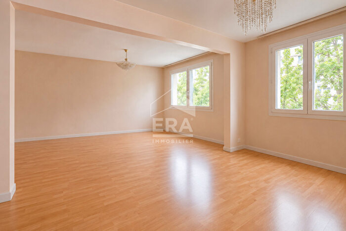 Appartement 4 pièces à vendre à Clichy, République, Victor Hugo