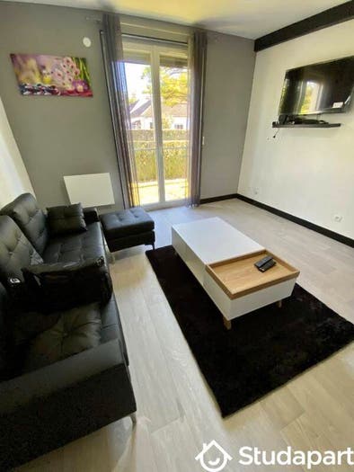 Acacias, Compiègne : Appartement 1 pièce à louer