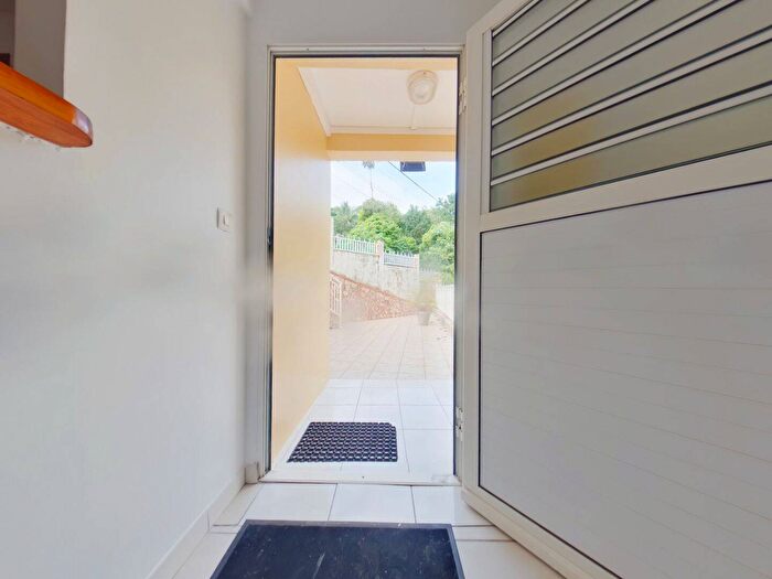 Appartement à louer - Saint-Joseph - 3 pièces - 2 chambres