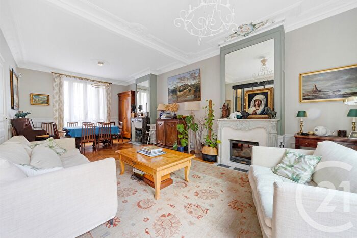 Maison 6 pièces à vendre - Montrouge, Porte de Châtillon