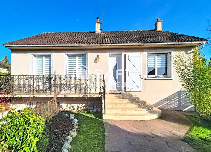 Maison à vendre - Beaune-la-Rolande - 4 pièces - 3 chambres