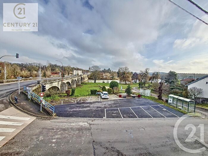 Maison à vendre - Port-sur-Saône - 13 pièces - 8 chambres