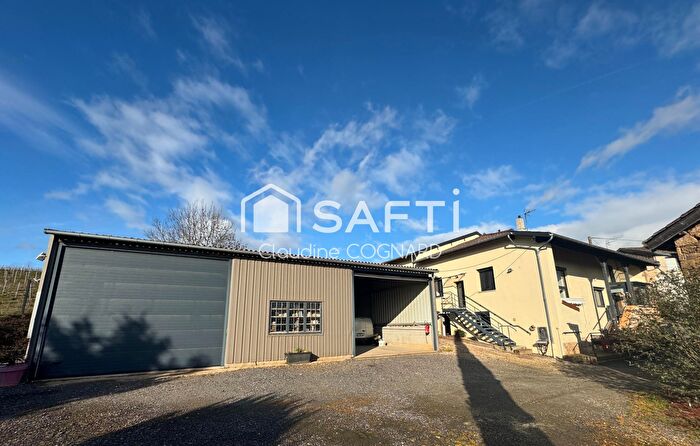 Maison à vendre - Fuissé - 6 pièces - 3 chambres