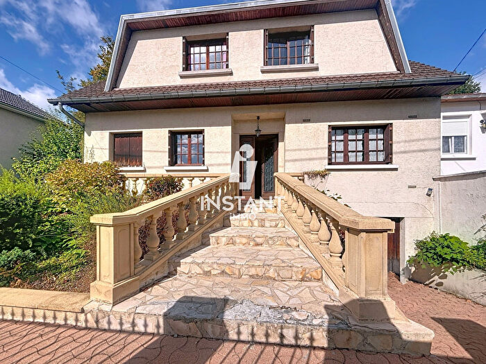 Maison à vendre - Livry-Gargan, Centre-ville - 8 pièces - 4 chambres