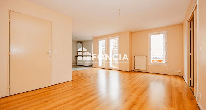 Appartement à vendre - Quartiers Centre, Saint-Hélier, Gare - 2 pièces - 1 chambre