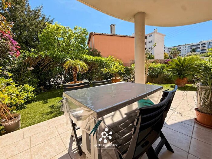 Cagnes-sur-Mer, Les Bréguières - Appartement 3 pièces à vendre