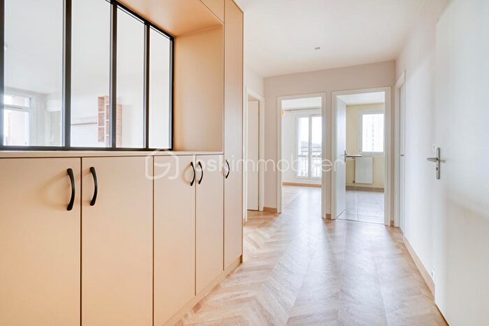 Appartement à vendre - Noisy-le-Sec, Centre-ville, Mairie - 4 pièces - 3 chambres