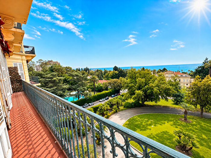 Appartement 3 pièces à vendre à Cannes, Croix des Gardes