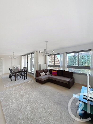 Appartement à louer - Courbevoie - 4 pièces - 2 chambres