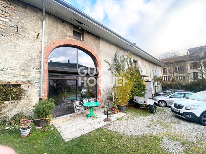 Maison 10 pièces à Saint-Pierre-d'Allevard, à vendre