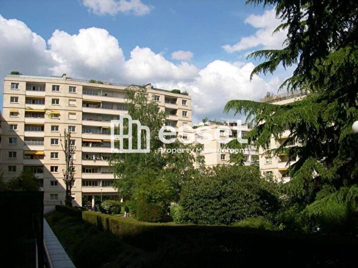 Appartement 1 pièce à louer - Saint James-Général Koenig, Neuilly-sur-Seine