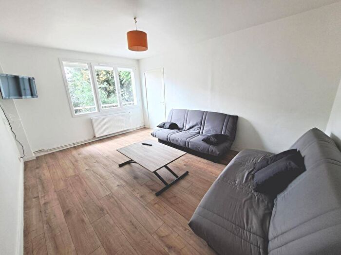 Appartement 4 pièces à Rezé-Hôtel de Ville, à louer