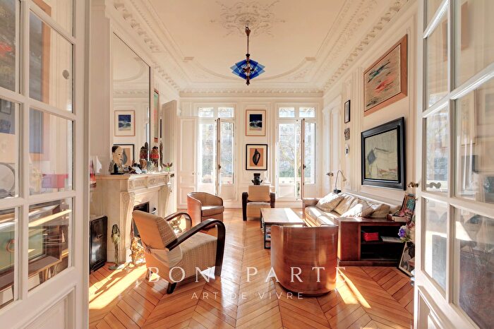 Appartement à vendre - Paris e , Montmartre, Sacré Coeur, Abbesses - 5 pièces - 3 chambres