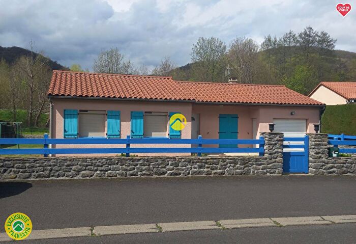 Maison à vendre - Massiac - 5 pièces - 3 chambres