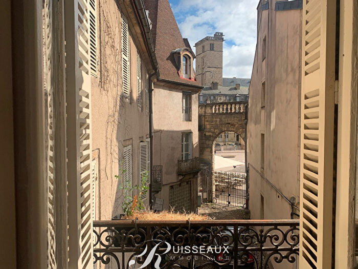 Appartement 6 pièces à Dijon, à louer