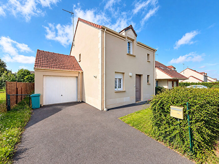 Chaumont-en-Vexin : Maison 5 pièces à vendre