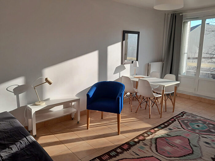 Appartement 1 pièce à Fontenay-sous-Bois, Centre-ville, à louer