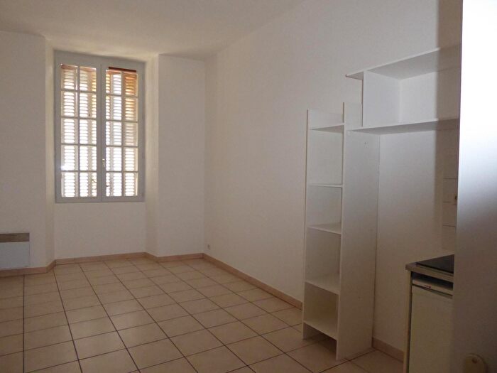 Appartement à louer - Aubenas, Centre-ville - 2 pièces - 1 chambre